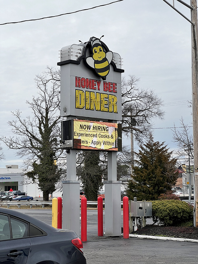 The sign says it all: Good food and nostalgia, served 24/7. Just follow the giant bee &ndash; it knows where the honey is!
