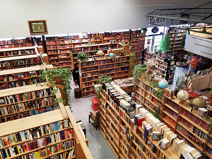 A bird's eye view of book heaven. If this doesn't make your inner librarian swoon, I don't know what will!