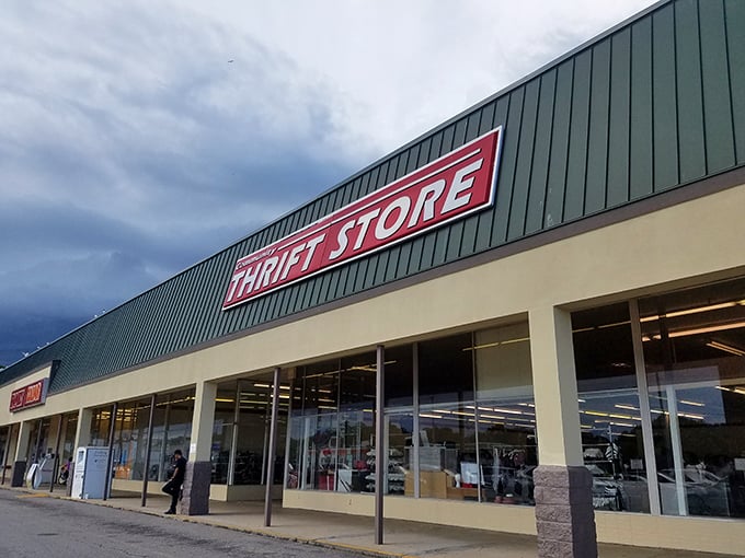 "Thrift Store" in big, bold letters? It's like they knew I'd get distracted by Charleston's charm!