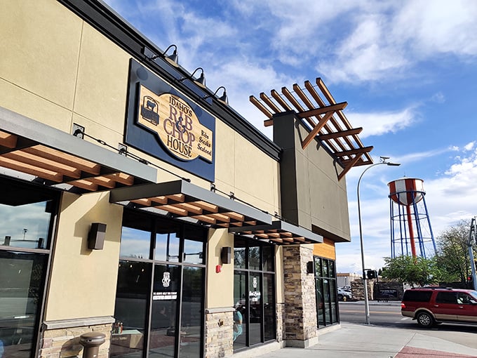 Welcome to meat paradise! Idaho's Rib & Chop House looks like the lovechild of a cozy cabin and a modern steakhouse. Carnivore heaven, anyone?