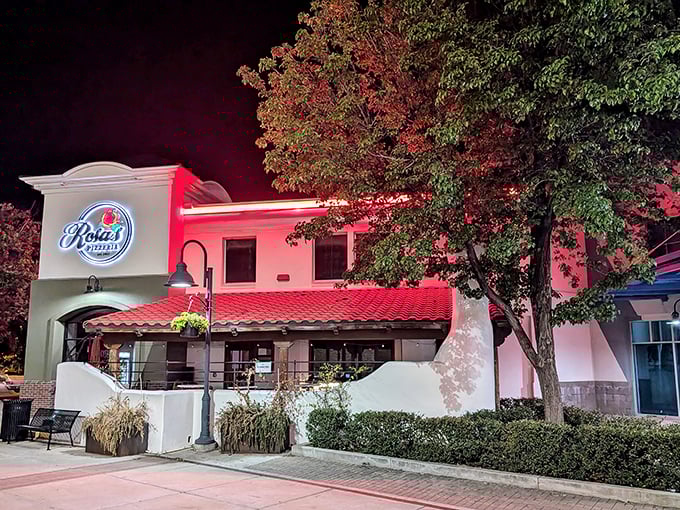 The red-tiled roof and cozy patio at Rosa's create that "I've just discovered the best secret in town" feeling that pizza lovers chase.