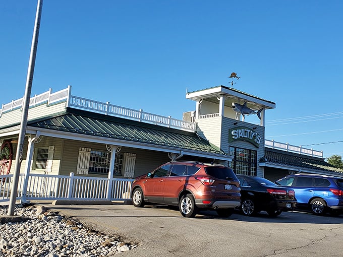 Ahoy, seafood lovers! Salty's exterior is so nautical, you'll half expect to see a mermaid sunbathing on the roof.