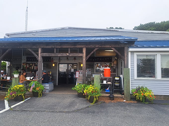 Blue roof, flower barrels, and seafood that'll make you swoon. Anthony's is like your favorite beach shack, but with Michelin-star-worthy chowder!