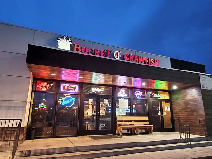 Day or night, Bucket O' Crawfish beckons. It's the seafood equivalent of a lighthouse, guiding hungry souls to buttery, spicy bliss.