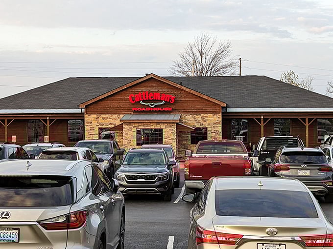 Packed parking lot? Must be Cattleman's! This meat lover's mecca draws crowds like a cowboy to a rodeo. Giddy up for some serious steak action!