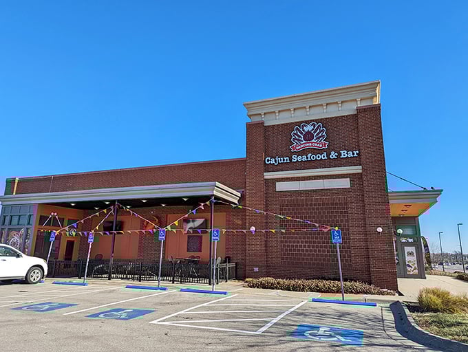 Strings of festive lights and vibrant orange accents? This crab's not just dancing; it's doing the full Cajun cabaret!