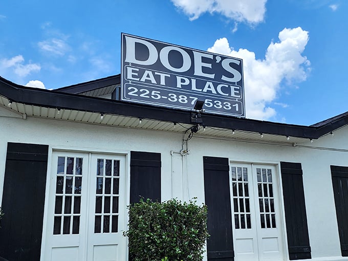 Don't let the quaint exterior fool you &ndash; Doe's packs more flavor than a New Orleans jazz quartet. Step inside for a beefy adventure!