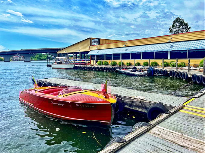 Talk about dinner with a view! Fisherman's Wharf proves you don't need an ocean to create seafood paradise. Lake Hamilton's finest, indeed!