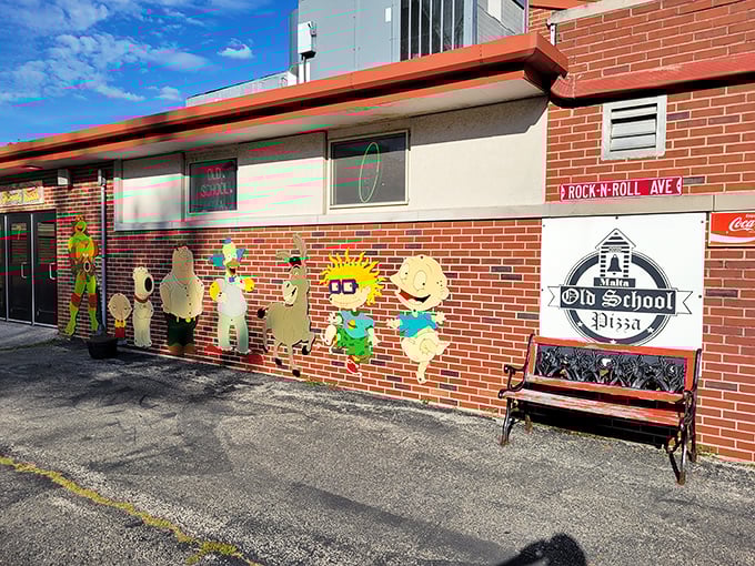 Rock 'n' roll meets marinara at Old School Pizza. With cartoon characters on the walls, it's like your childhood came back for an encore &ndash; with extra cheese!