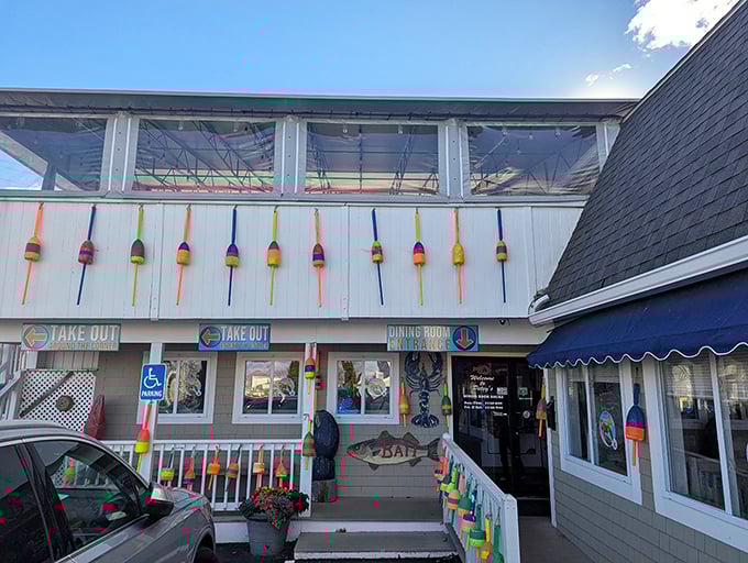 Buoy oh buoy! Petey's colorful exterior is a feast for the eyes, promising a nautical adventure for your taste buds inside.