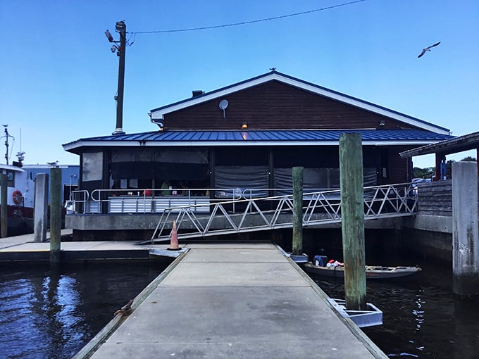 Ahoy, seafood lovers! This Atlantic Beach gem serves up ocean treasures faster than you can say "tartar sauce." No frills, just thrills!