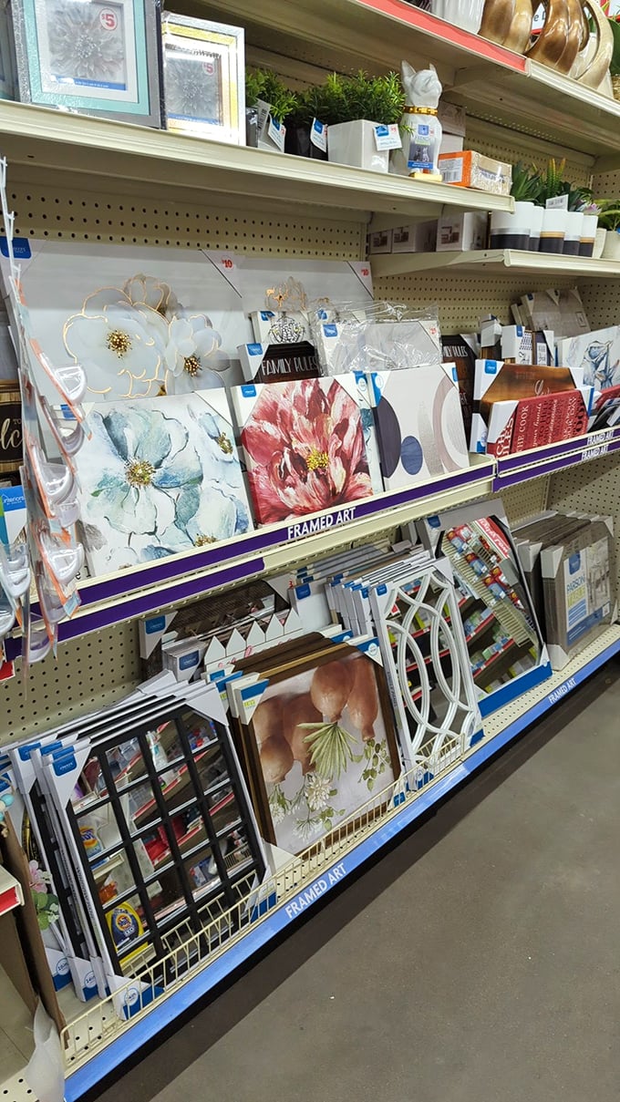 Wall art that wouldn't look out of place in a boutique gallery. These floral masterpieces bring Fifth Avenue style at Cheyenne prices.