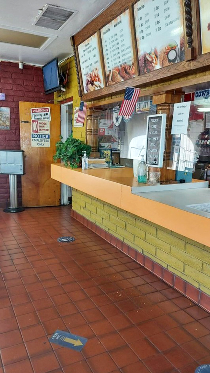 Step into wing paradise! This no-frills interior promises a feast for the senses, not just the eyes.