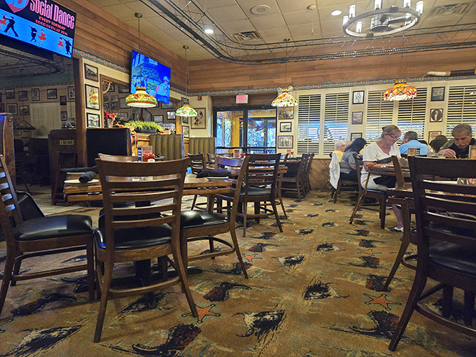 Step inside and you're transported to a world where John Wayne might sidle up to the bar. Tiffany lamps meet timber beams in this culinary time warp.