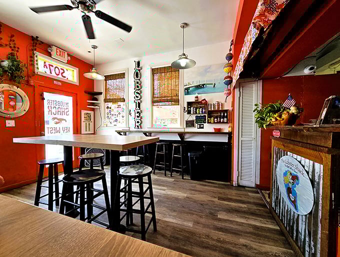 Step inside and feel the laid-back Key West vibe. This cozy interior is where lobster dreams come true, one buttery bite at a time.