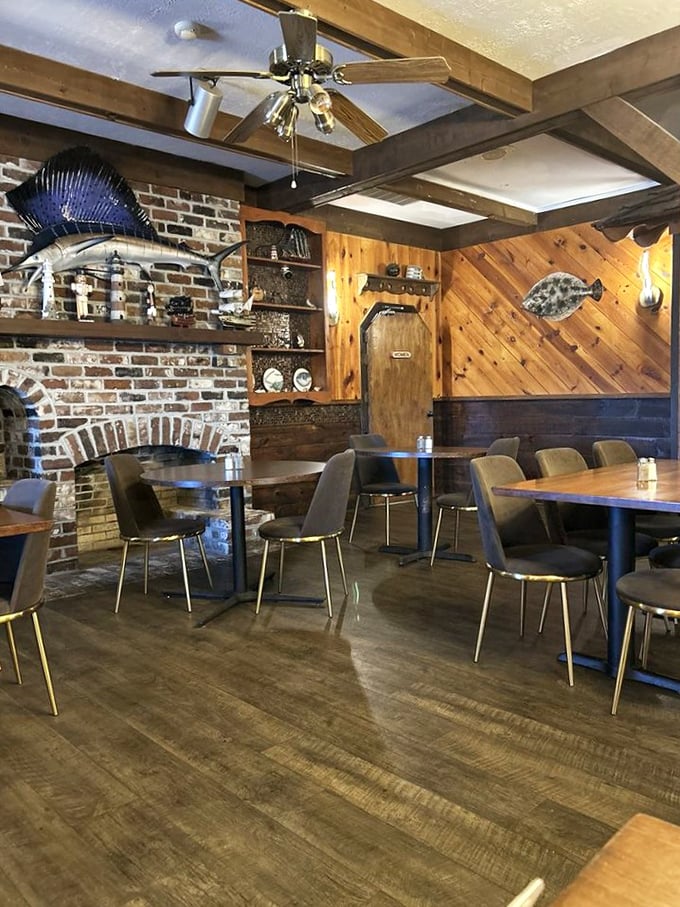 Nautical chic meets cozy comfort. With exposed brick and wooden beams, you'll feel like you're dining in a ship captain's quarters.