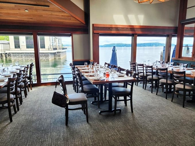 Dinner with a view? Check! These floor-to-ceiling windows offer a feast for your eyes while you feast on the ocean's bounty.