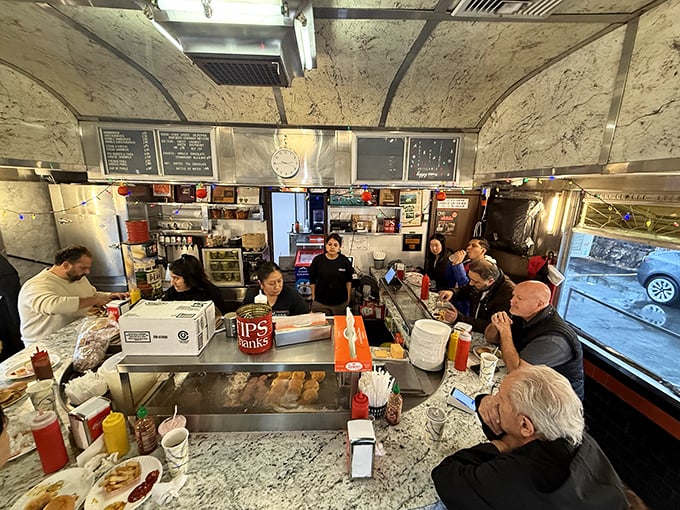 Step into the time machine! White Manna's interior is a cozy capsule where the 1950s never ended, and neither did the appetite for great burgers.