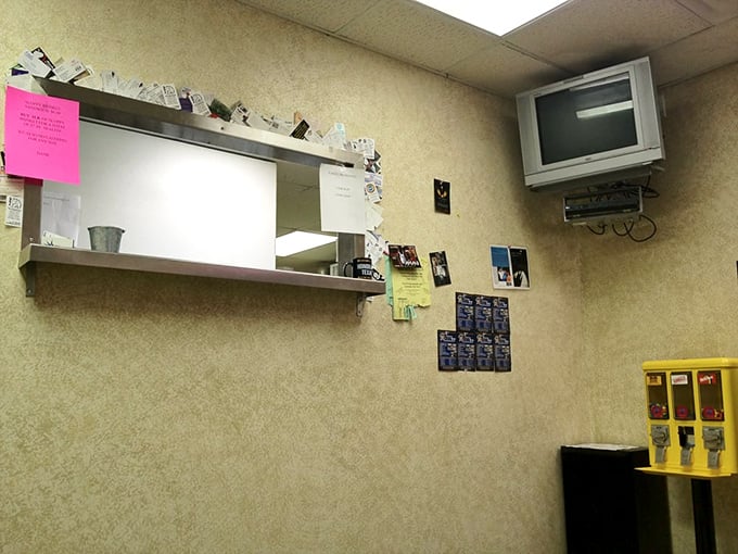 No frills, just thrills! The interior might be simple, but that just means they're focusing on what really matters - the meat.