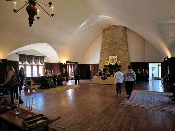 Step into the Great Hall and feel like royalty &ndash; minus the uncomfortable corsets and pesky court intrigue. Who knew Illinois could do 'grand' so well?