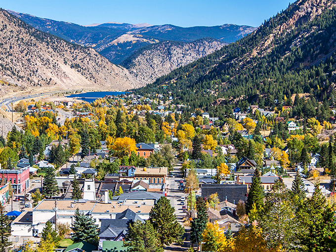 Talk about a room with a view! Georgetown nestles into the Rockies like a cozy quilt, offering a panorama that'd make Bob Ross reach for his paintbrush.