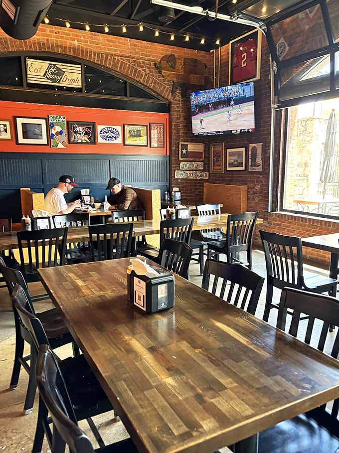 Exposed brick, sports on TV, and wooden tables create that perfect "come as you are" vibe. This isn't fine dining&mdash;it's find dining.