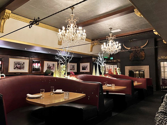 Chandeliers and red leather booths? It's like the Rat Pack decided to open a steakhouse, and I'm here for it!