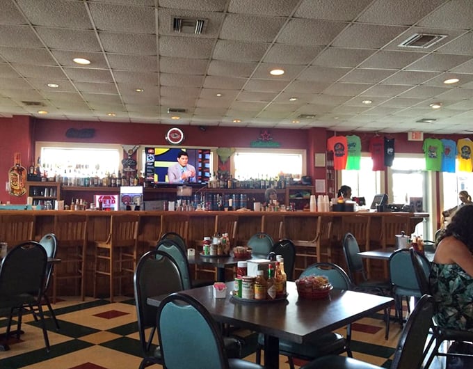 Step into a world where simplicity reigns and flavor is king. This no-frills interior lets the food take center stage – and boy, does it deliver!