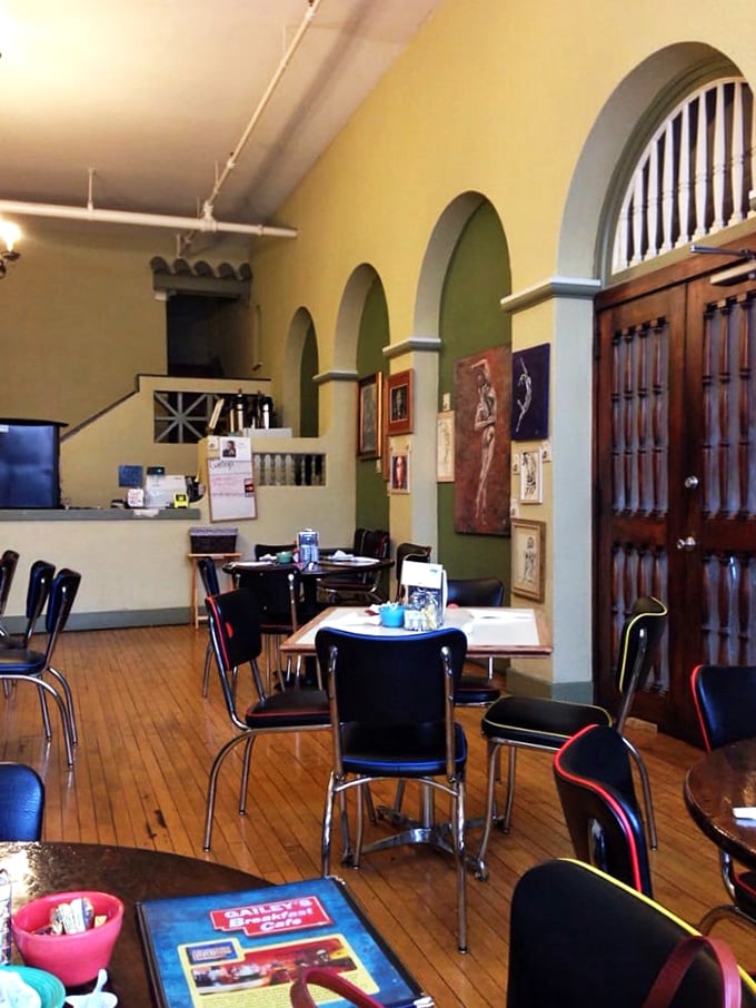 Step into a time machine of taste! Gailey's charming interior blends retro vibes with modern flavors, serving up nostalgia with a side of awesome.