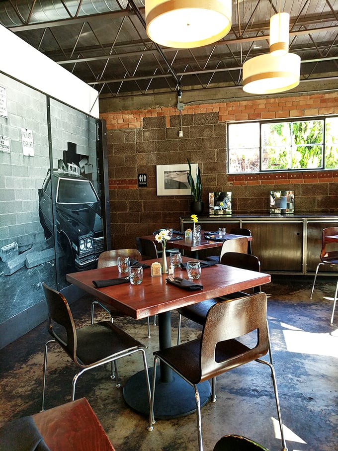 Industrial chic meets cozy comfort: Step inside Caf&eacute; Niche and feel like you've wandered onto the set of a hip cooking show.