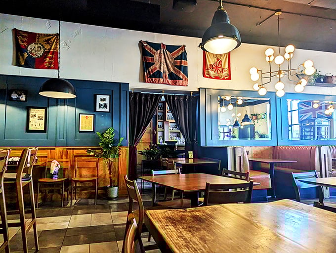 Step inside and you'll feel like you've stumbled onto the set of "Cheers" meets "Downton Abbey." Union Jacks and cozy booths? Count me in!
