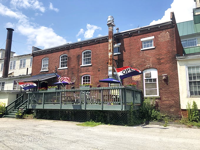 Ramunto's Brick & Brew: Part cozy country home, part pizza haven. It's like Grandma's house, if Grandma were a world-class pizzaiolo.