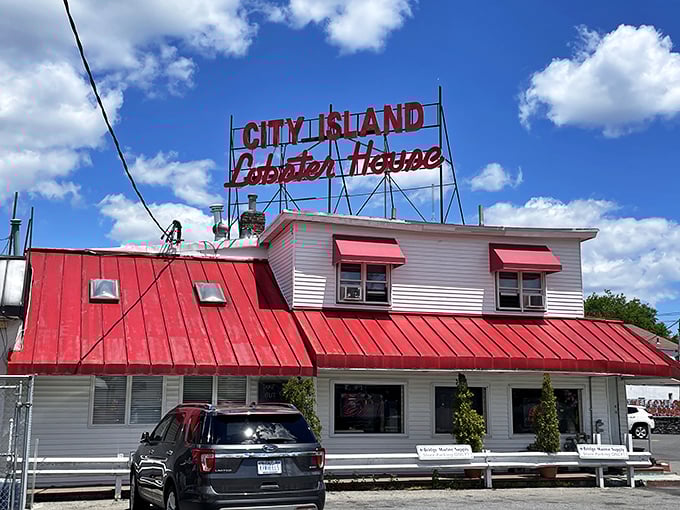 Red and white delight! This maritime marvel promises a feast fit for Poseidon himself, right in the heart of New York.