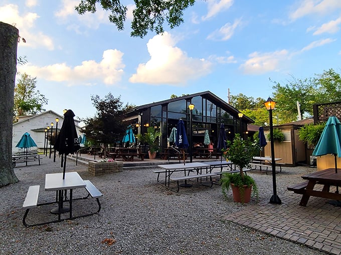 Sunshine, umbrellas, and the promise of mouthwatering seafood. Mike Linnig's outdoor setup is summer on a plate!