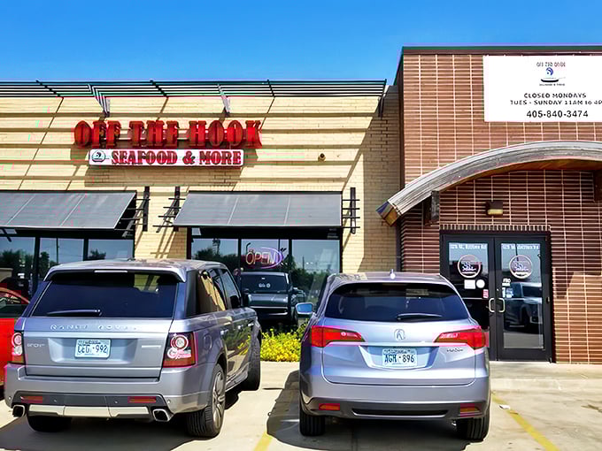 Seafood in the heartland? Off The Hook proves you don't need a beach to enjoy waves of flavor.
