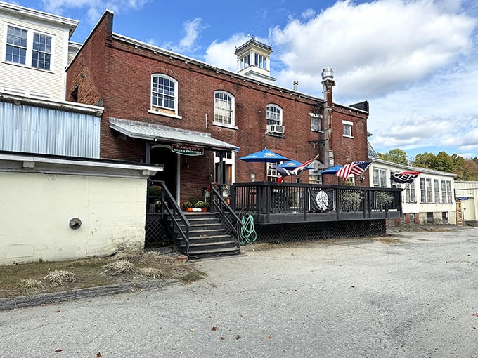 Pizza with a side of Vermont charm! Ramunto's wooden exterior hides a brick oven that's hotter than a debate at a New England town hall.