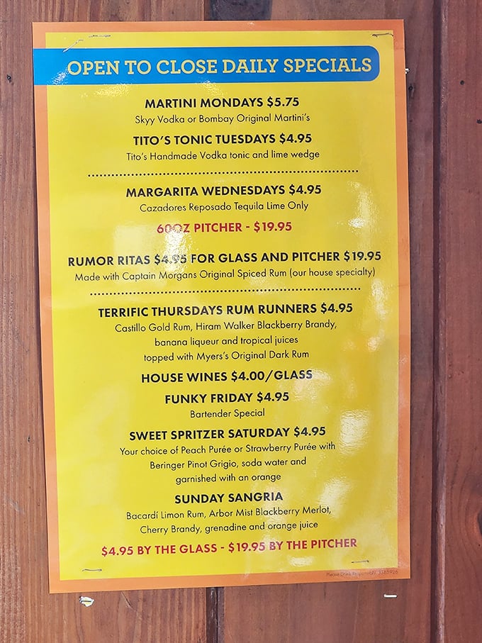 Daily specials that'll make your week! From Martini Mondays to Sweet Spritzer Saturdays, Rumors keeps your glass and your calendar full.