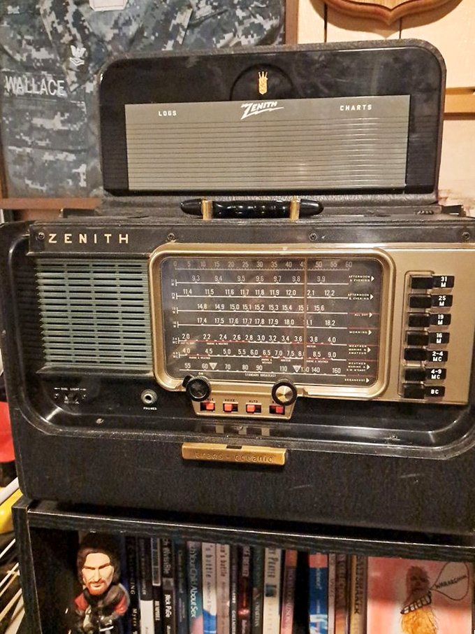 Tune in to nostalgia! This Zenith radio might not play today's hits, but it's broadcasting pure vintage charm loud and clear.