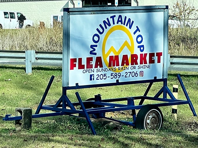 Rain or shine, the hunt is on! This cheerful sign promises a Sunday adventure that's part treasure hunt, part social gathering, and all fun. Bring your haggling hat!