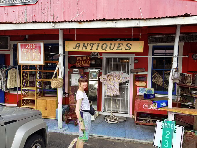Treasure hunters, assemble! This antique wonderland is where Indiana Jones would shop if he needed a new whip… or a vintage aloha shirt.