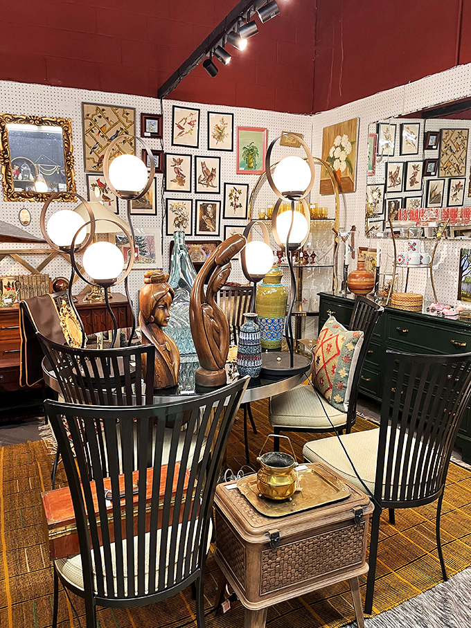 Cozy up to this vintage vignette! It's as if Don Draper's living room and your eccentric aunt's parlor had a stylish love child.