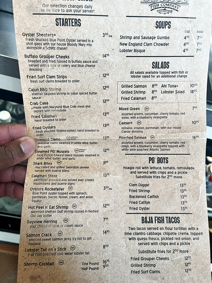 A menu that reads like a love letter to the sea. From oyster shooters to lobster bisque, it's a culinary voyage waiting to happen.