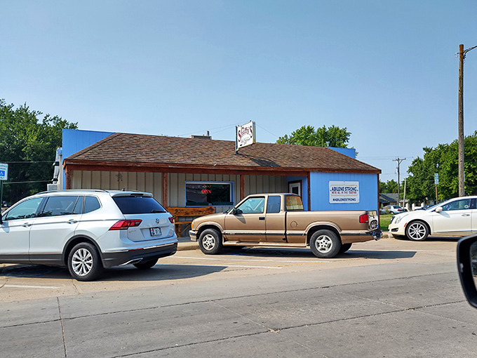 Joe's Blue Building: Where small-town charm meets big-time flavor. It's like your grandma's kitchen got a hip makeover and started serving the whole town.