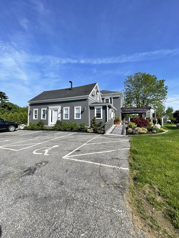 Nick's Steakhouse: Unassuming on the outside, a meat lover's paradise within. It's like finding a diamond in the rough – if diamonds were delicious.