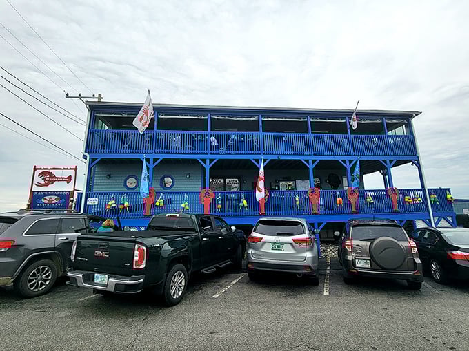 Ray's Seafood: Where the building is as blue as the ocean it serves from. It's like dining inside a perfect summer sky!