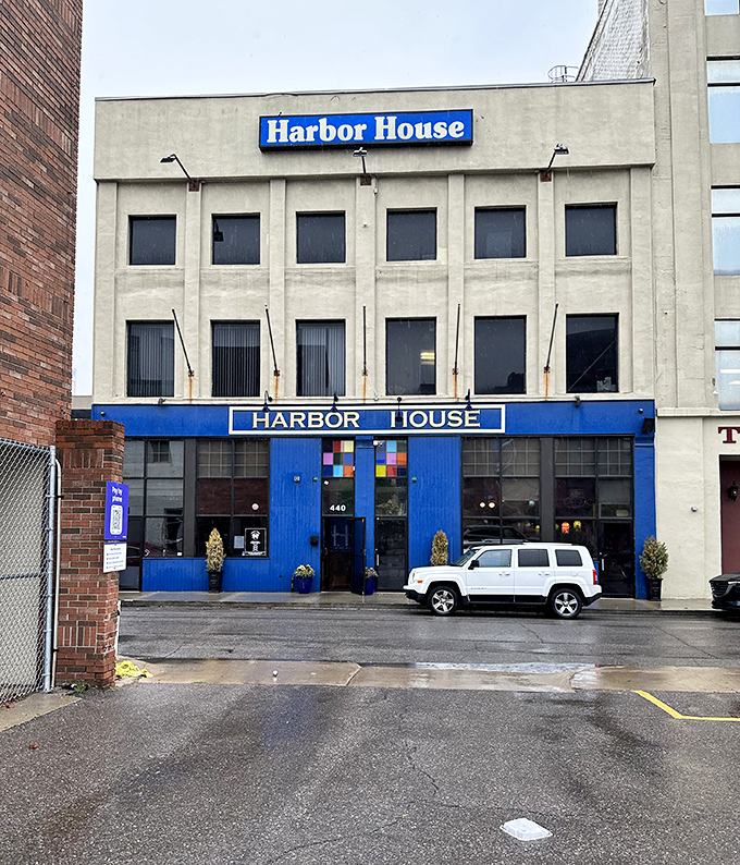 Urban meets nautical at Harbor House. It's like finding a treasure chest of flavors right in the heart of Motor City.