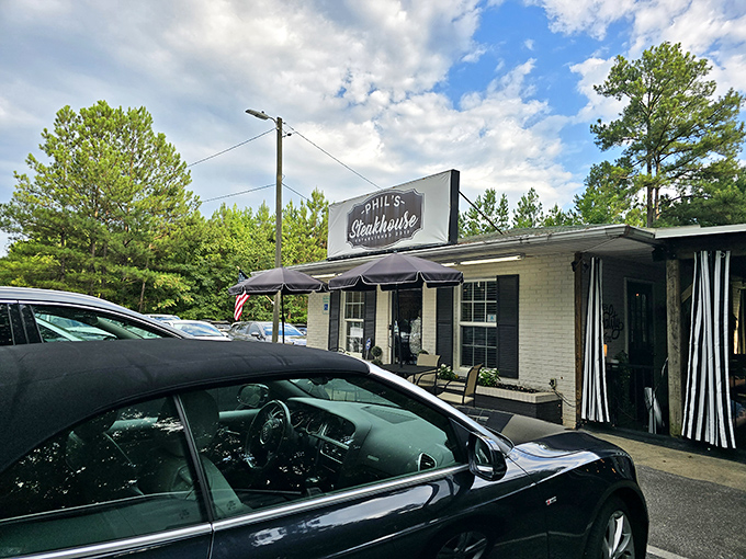 Blue umbrellas and beefy aromas. Phil's proves you don't need fancy duds to serve up steaks that'll make you swoon.