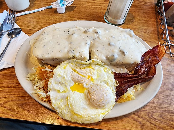 The breakfast of champions... and everyone else too! This plate is Mount Vernon's answer to "Go big or go home."