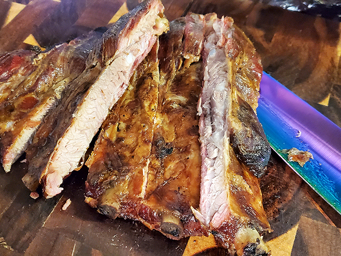 Behold, the holy grail of barbecue! These chopped spareribs look so good, they might just make vegetarians reconsider their life choices.