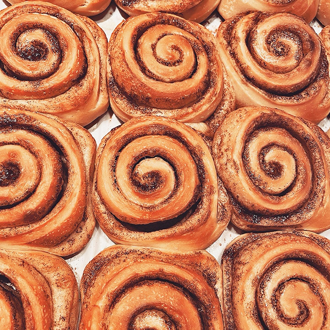 Cinnamon roll nirvana! These swirly beauties are so perfectly golden, they could make a donut jealous. Resistance is futile.
